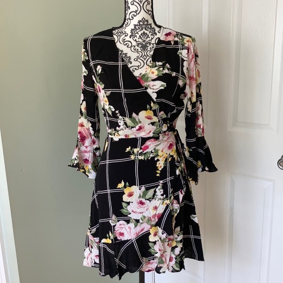 Dresses | Nwt Floral Window Pane Check Dress | Poshmark